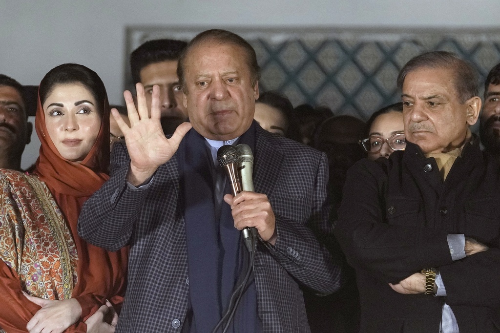 Pakistan’s former Prime Minister Nawaz Sharif is reelected as president ...